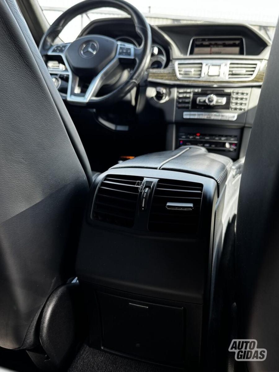 Pelēks Mercedes-Benz E 350 2015 Klaipėda, ar dzinēja tilpumu 3.00 L un nobraukumu 265 tūkst. km par 16250 €, foto 17 vietnē AUTOMOTO.COM.LV