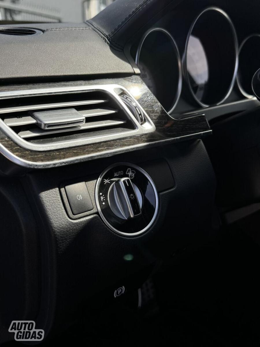 Pelēks Mercedes-Benz E 350 2015 Klaipėda, ar dzinēja tilpumu 3.00 L un nobraukumu 265 tūkst. km par 16250 €, foto 19 vietnē AUTOMOTO.COM.LV
