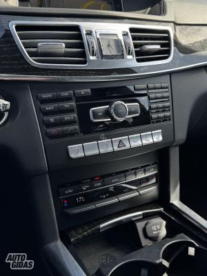 Pelēks Mercedes-Benz E 350 2015 Klaipėda, ar dzinēja tilpumu 3.00 L un nobraukumu 265 tūkst. km par 16250 €, foto 25 vietnē AUTOMOTO.COM.LV