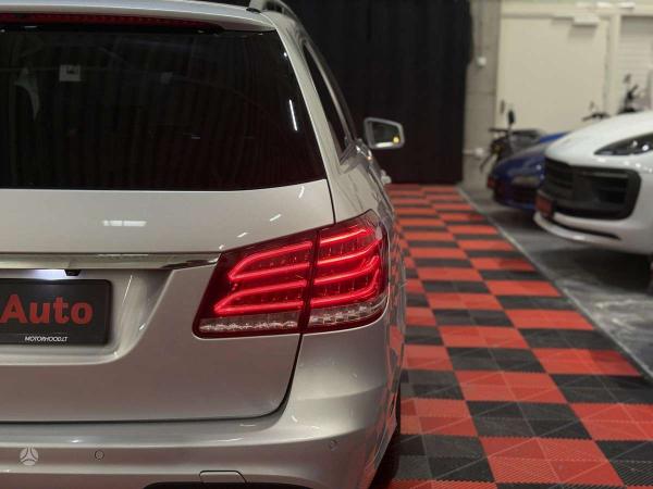 Grey Mercedes-Benz E 350 2015 in Vilnius, with an engine capacity of 2.99 L and mileage of 226 thousand km for 13000 €, photo 8 on AUTOMOTO.COM.LV