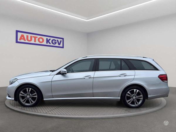 Mercedes-Benz E 350 2015 in Kaunas on AUTOMOTO.COM.LV Grey Mercedes-Benz E 350 2015 in Kaunas, with an engine capacity of 3.00 L and mileage of 353 thousand km for 12499 β¬, photo 3 on AUTOMOTO.COM.LV