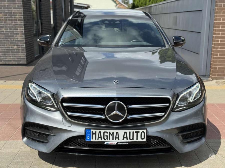 Grey Mercedes-Benz E 350 2017 in Marijampole, with an engine capacity of 2.99 L and mileage of 183 thousand km for 18999 €, photo 4 on AUTOMOTO.COM.LV