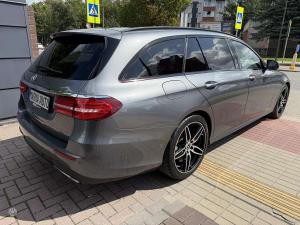 Grey Mercedes-Benz E 350 2017 in Marijampole, with an engine capacity of 2.99 L and mileage of 183 thousand km for 18999 €, photo 5 on AUTOMOTO.COM.LV