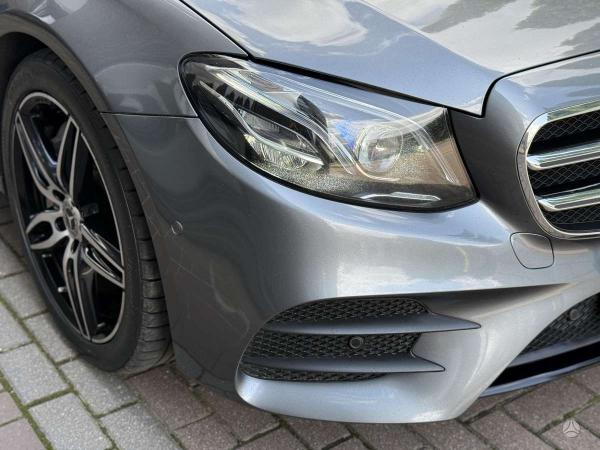 Grey Mercedes-Benz E 350 2017 in Marijampole, with an engine capacity of 2.99 L and mileage of 183 thousand km for 18999 €, photo 8 on AUTOMOTO.COM.LV