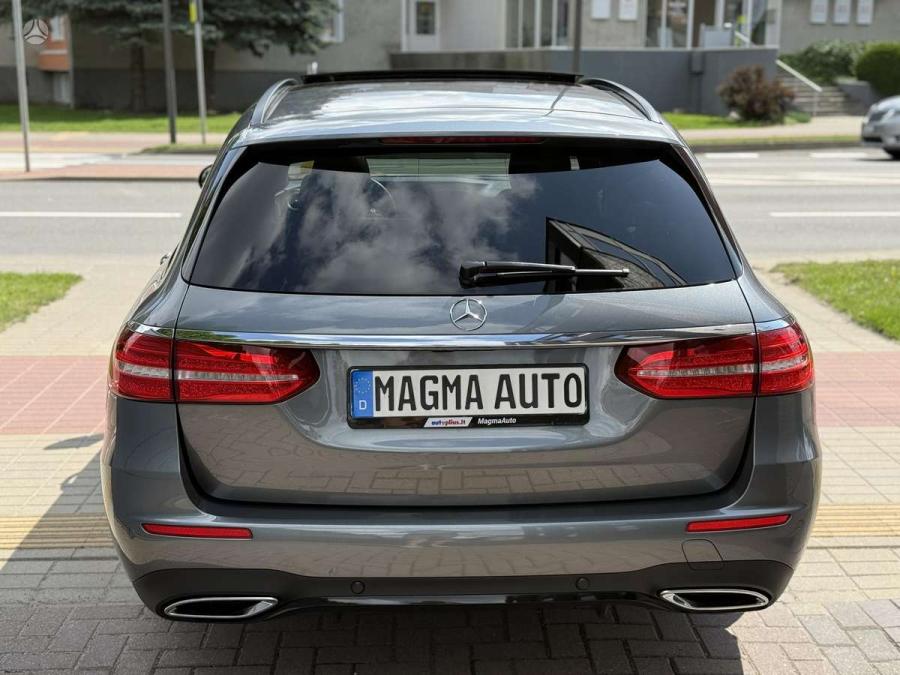 Grey Mercedes-Benz E 350 2017 in Marijampole, with an engine capacity of 2.99 L and mileage of 183 thousand km for 18999 €, photo 18 on AUTOMOTO.COM.LV