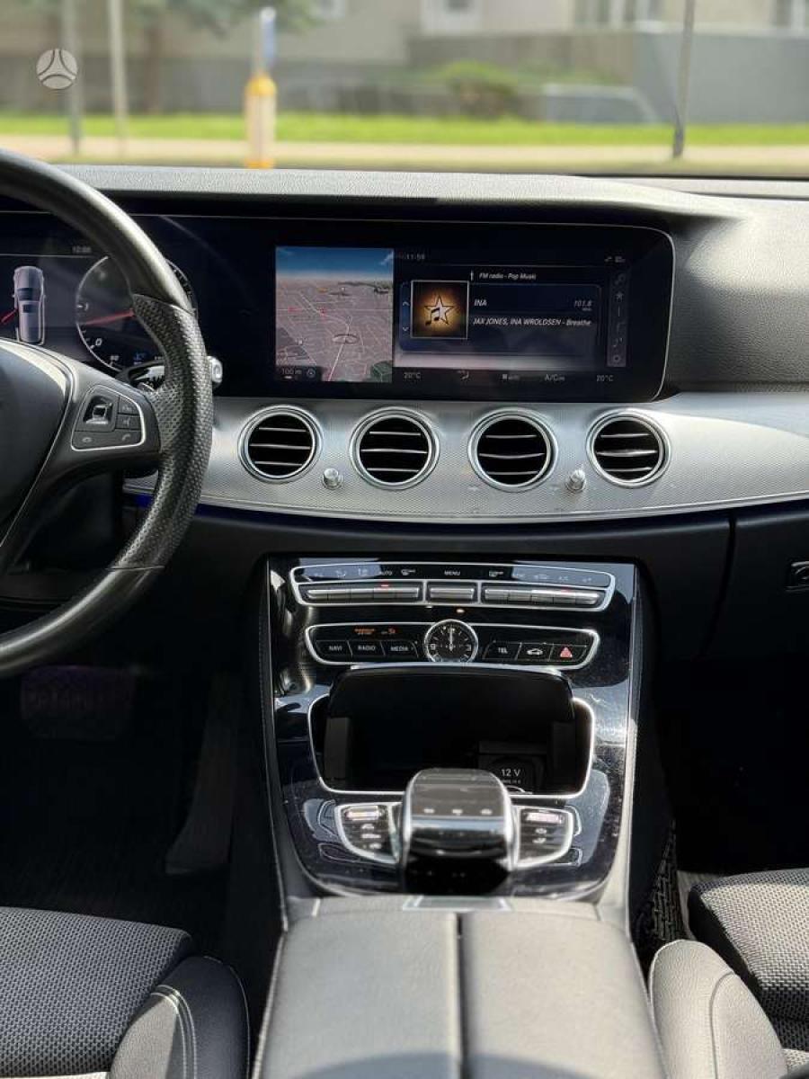 Grey Mercedes-Benz E 350 2017 in Marijampole, with an engine capacity of 2.99 L and mileage of 183 thousand km for 18999 €, photo 26 on AUTOMOTO.COM.LV