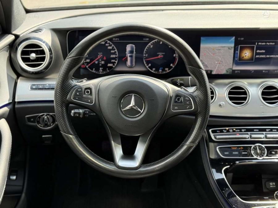 Grey Mercedes-Benz E 350 2017 in Marijampole, with an engine capacity of 2.99 L and mileage of 183 thousand km for 18999 €, photo 27 on AUTOMOTO.COM.LV