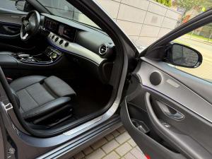 Grey Mercedes-Benz E 350 2017 in Marijampole, with an engine capacity of 2.99 L and mileage of 183 thousand km for 18999 €, photo 28 on AUTOMOTO.COM.LV