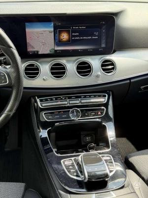 Grey Mercedes-Benz E 350 2017 in Marijampole, with an engine capacity of 2.99 L and mileage of 183 thousand km for 18999 €, photo 32 on AUTOMOTO.COM.LV