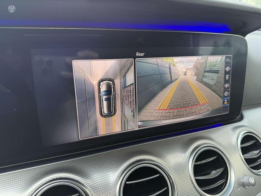 Grey Mercedes-Benz E 350 2017 in Marijampole, with an engine capacity of 2.99 L and mileage of 183 thousand km for 18999 €, photo 34 on AUTOMOTO.COM.LV