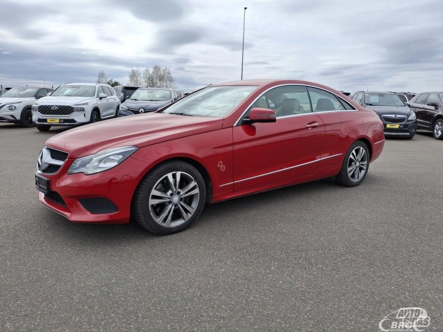 Красный Мерседес E 350 2013 в Авиженяй, объемом двигателя 3.00 л и пробегом 193 тыс. км за 11900 €, фото 4 на AUTOMOTO.COM.LV