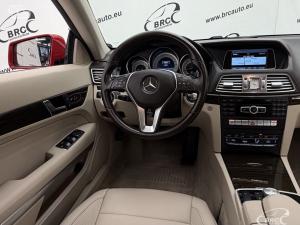 Красный Мерседес E 350 2013 в Авиженяй, объемом двигателя 3.00 л и пробегом 193 тыс. км за 11900 €, фото 11 на AUTOMOTO.COM.LV
