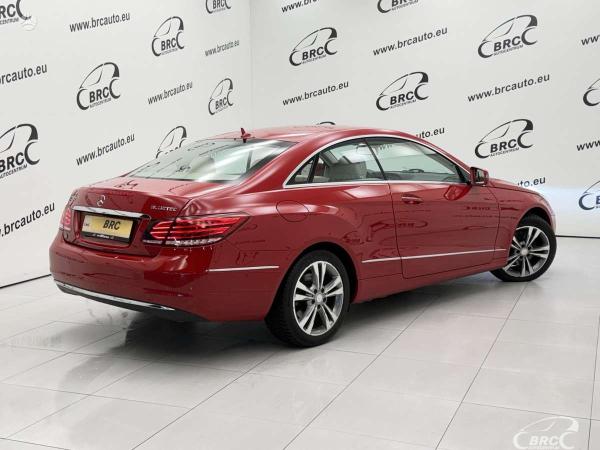 Sarkans Mercedes-Benz E 350 2013 Viļņa, ar dzinēja tilpumu 2.99 L un nobraukumu 193 tūkst. km par 11900 €, foto 3 vietnē AUTOMOTO.COM.LV