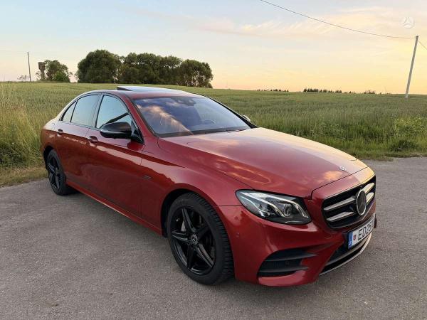 Sarkans Mercedes-Benz E 350 2018 Viļņa, ar dzinēja tilpumu 1.99 L un nobraukumu 119 tūkst. km par 24900 €, foto 3 vietnē AUTOMOTO.COM.LV