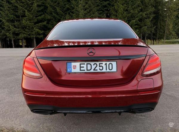 Sarkans Mercedes-Benz E 350 2018 Viļņa, ar dzinēja tilpumu 1.99 L un nobraukumu 119 tūkst. km par 24900 €, foto 6 vietnē AUTOMOTO.COM.LV