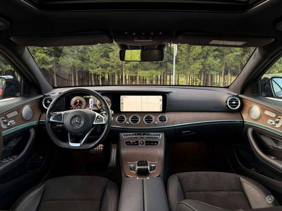 Sarkans Mercedes-Benz E 350 2018 Viļņa, ar dzinēja tilpumu 1.99 L un nobraukumu 119 tūkst. km par 24900 €, foto 25 vietnē AUTOMOTO.COM.LV