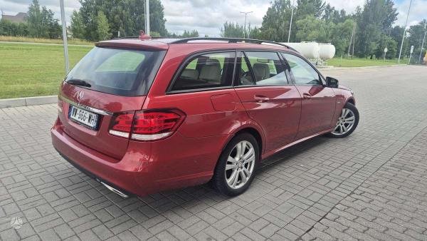 Sarkans Mercedes-Benz E 350 2016 Tauragė, ar dzinēja tilpumu 3.00 L un nobraukumu 310 tūkst. km par 10450 €, foto 5 vietnē AUTOMOTO.COM.LV