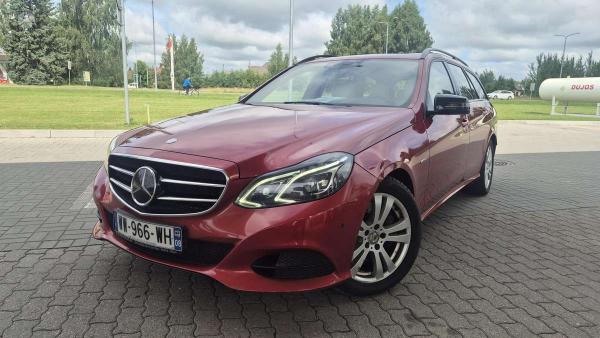 Sarkans Mercedes-Benz E 350 2016 Tauragė, ar dzinēja tilpumu 3.00 L un nobraukumu 310 tūkst. km par 10450 €, foto 8 vietnē AUTOMOTO.COM.LV