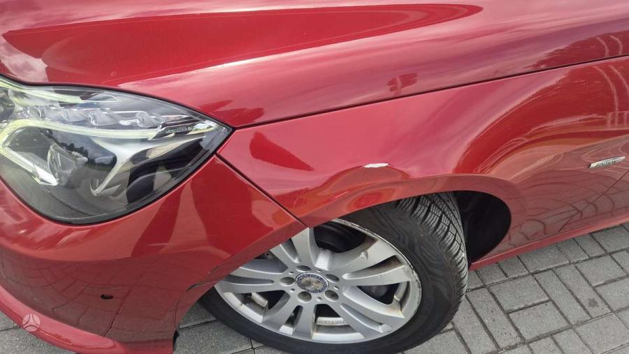 Red Mercedes-Benz E 350 2016 in Taurage, with an engine capacity of 3.00 L and mileage of 310 thousand km for 10450 €, photo 10 on AUTOMOTO.COM.LV