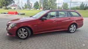 Red Mercedes-Benz E 350 2016 in Taurage, with an engine capacity of 3.00 L and mileage of 310 thousand km for 10450 €, photo 13 on AUTOMOTO.COM.LV