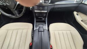 Red Mercedes-Benz E 350 2016 in Taurage, with an engine capacity of 3.00 L and mileage of 310 thousand km for 10450 €, photo 39 on AUTOMOTO.COM.LV