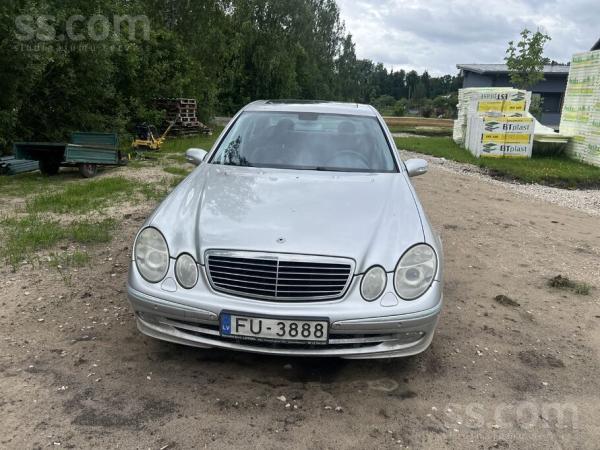 Mercedes-Benz E 350 2006 in Riga, with an engine capacity of 3.50 L and mileage of 203 thousand km for 4200 €, photo 3 on AUTOMOTO.COM.LV