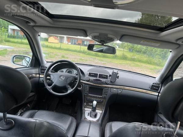 Mercedes-Benz E 350 2006 in Riga, with an engine capacity of 3.50 L and mileage of 203 thousand km for 4200 €, photo 7 on AUTOMOTO.COM.LV