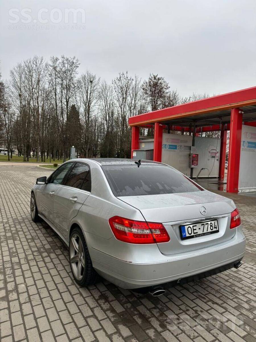 Mercedes-Benz E 350 2009 in Ludza, with an engine capacity of 3.00 L and mileage of 366 thousand km for 9300 €, photo 4 on AUTOMOTO.COM.LV