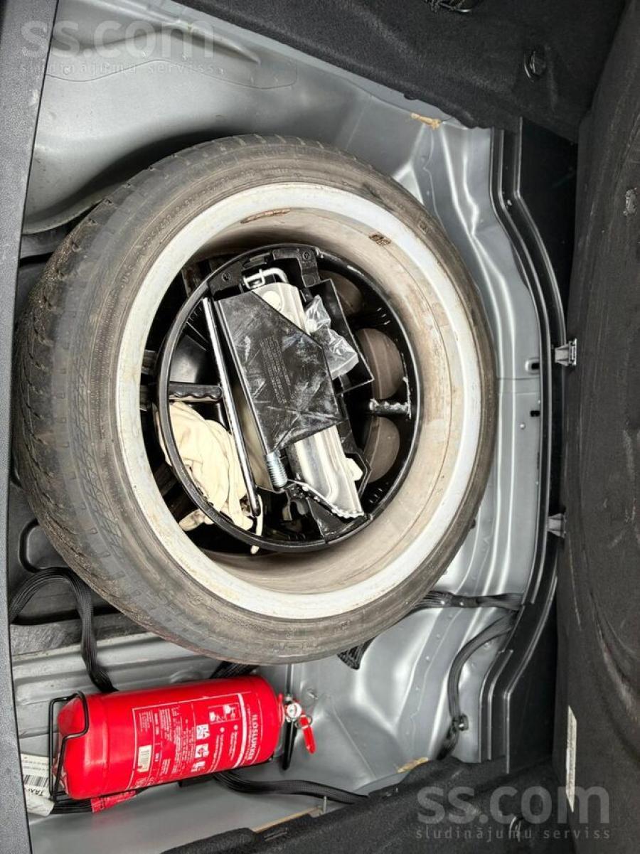 Mercedes-Benz E 350 2009 Kuldīga, ar dzinēja tilpumu 3.00 L un nobraukumu 292 tūkst. km par 7690 €, foto 29 vietnē AUTOMOTO.COM.LV