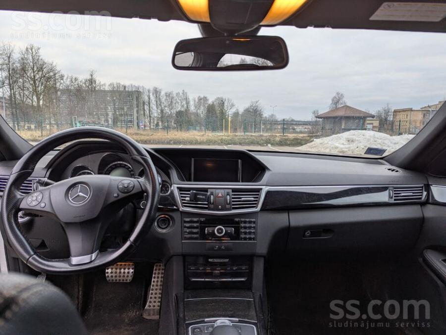 Mercedes-Benz E 350 2010 Rīga, ar dzinēja tilpumu 3.00 L un nobraukumu 265 tūkst. km par 7700 €, foto 4 vietnē AUTOMOTO.COM.LV