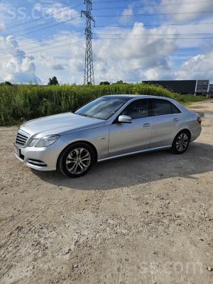 Mercedes-Benz E 350 2011 Rīga, ar dzinēja tilpumu 3.00 L un nobraukumu 257 tūkst. km par 9000 €, foto 4 vietnē AUTOMOTO.COM.LV