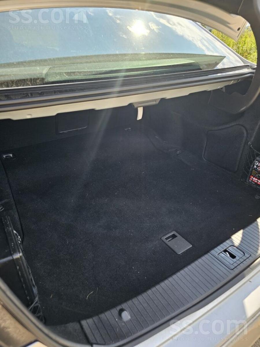 Mercedes-Benz E 350 2011 Rīga, ar dzinēja tilpumu 3.00 L un nobraukumu 257 tūkst. km par 9000 €, foto 12 vietnē AUTOMOTO.COM.LV