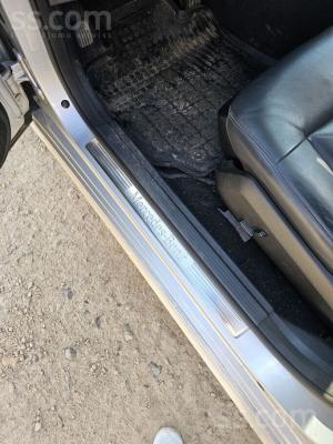 Mercedes-Benz E 350 2011 Rīga, ar dzinēja tilpumu 3.00 L un nobraukumu 257 tūkst. km par 9000 €, foto 14 vietnē AUTOMOTO.COM.LV