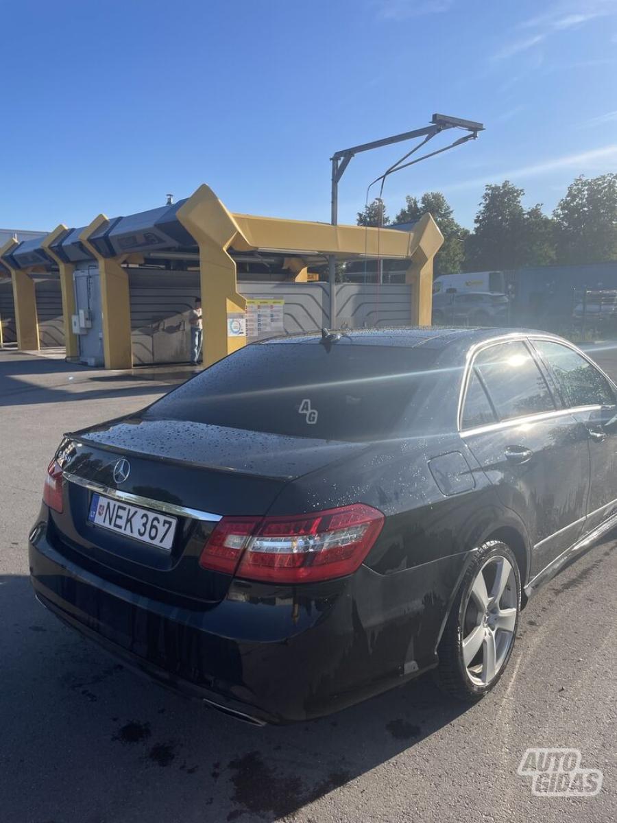 Mercedes-Benz E 350 2011 Alīta, ar dzinēja tilpumu 3.50 L un nobraukumu 253 tūkst. km par 8000 €, foto 5 vietnē AUTOMOTO.COM.LV