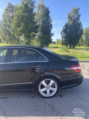 Mercedes-Benz E 350 2011 Alīta, ar dzinēja tilpumu 3.50 L un nobraukumu 253 tūkst. km par 8000 €, foto 11 vietnē AUTOMOTO.COM.LV