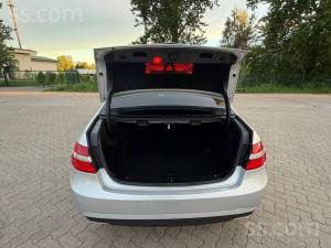 Mercedes-Benz E 350 2012 in Riga, with an engine capacity of 3.00 L and mileage of 0 thousand km for 9900 €, photo 36 on AUTOMOTO.COM.LV