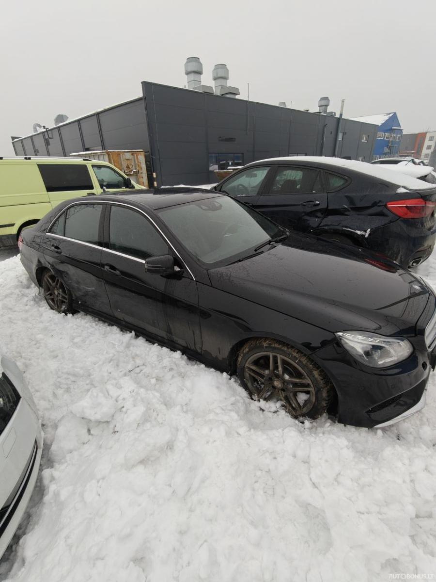 Mercedes-Benz E 350 2013 in Kaunas, with an engine capacity of 0.00 L and mileage of 383 thousand km for 7500 €, photo 4 on AUTOMOTO.COM.LV
