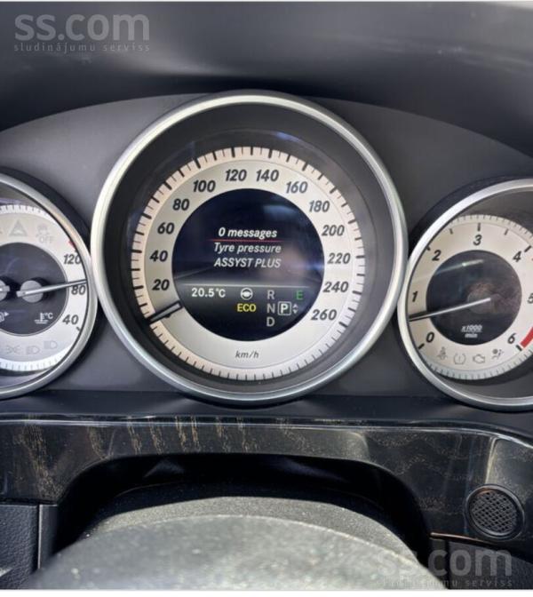 Mercedes-Benz E 350 2013 Rīga, ar dzinēja tilpumu 3.00 L un nobraukumu 287 tūkst. km par 12500 €, foto 10 vietnē AUTOMOTO.COM.LV