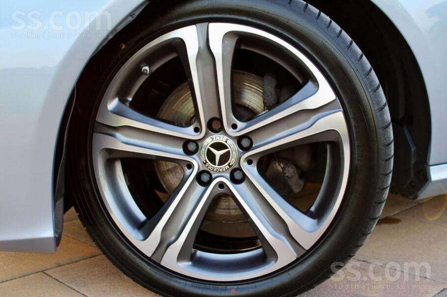 Mercedes-Benz E 350 2013 Tukums, ar dzinēja tilpumu 3.00 L un nobraukumu 308 tūkst. km par 8300 €, foto 17 vietnē AUTOMOTO.COM.LV