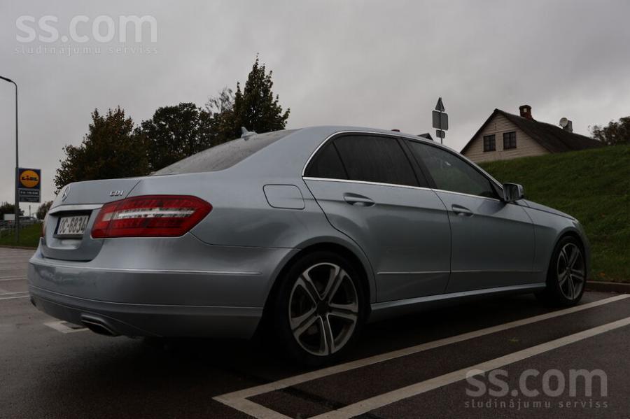 Mercedes-Benz E 350 2013 in Tukums, with an engine capacity of 3.00 L and mileage of 310 thousand km for 7000 €, photo 8 on AUTOMOTO.COM.LV