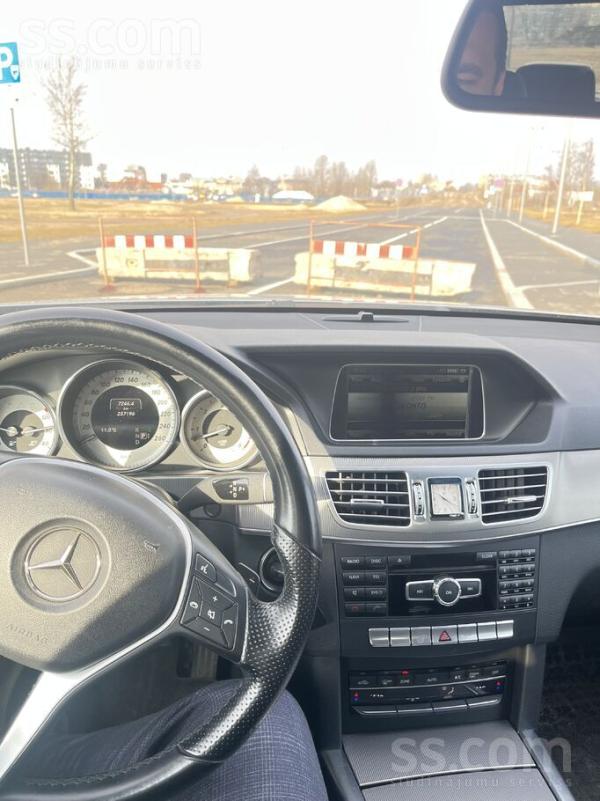 Mercedes-Benz E 350 2014 Rīga, ar dzinēja tilpumu 3.00 L un nobraukumu 257 tūkst. km par 11500 €, foto 5 vietnē AUTOMOTO.COM.LV
