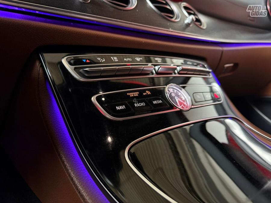 Mercedes-Benz E 350 2017 Viļņa, ar dzinēja tilpumu 2.00 L un nobraukumu 230 tūkst. km par 17300 €, foto 19 vietnē AUTOMOTO.COM.LV