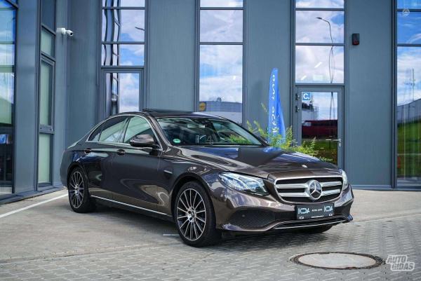 Mercedes-Benz E 350 2017 in Kaunas, with an engine capacity of 3.00 L and mileage of 255 thousand km for 19950 €, photo 1 on AUTOMOTO.COM.LV