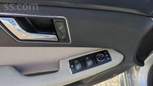 Mercedes-Benz E 350 2010 in Limbazi, with an engine capacity of 3.00 L and mileage of 321 thousand km for 6950 €, photo 13 on AUTOMOTO.COM.LV