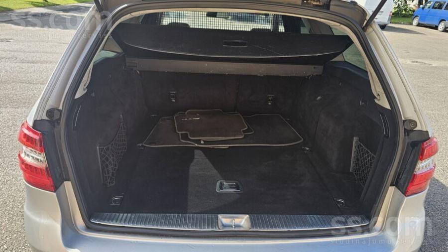 Mercedes-Benz E 350 2010 in Limbazi, with an engine capacity of 3.00 L and mileage of 321 thousand km for 6950 €, photo 31 on AUTOMOTO.COM.LV