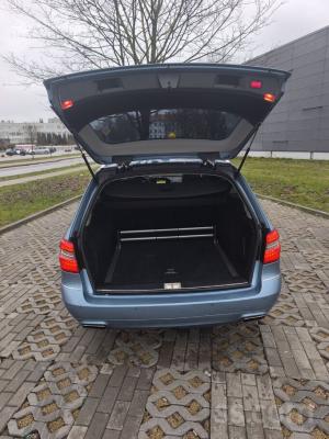 Mercedes-Benz E 350 2011 in Riga, with an engine capacity of 3.00 L and mileage of 325 thousand km for 7650 €, photo 9 on AUTOMOTO.COM.LV