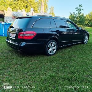 Mercedes-Benz E 350 2011 in Vilnius, with an engine capacity of 3.50 L and mileage of 450 thousand km for 5950 €, photo 9 on AUTOMOTO.COM.LV