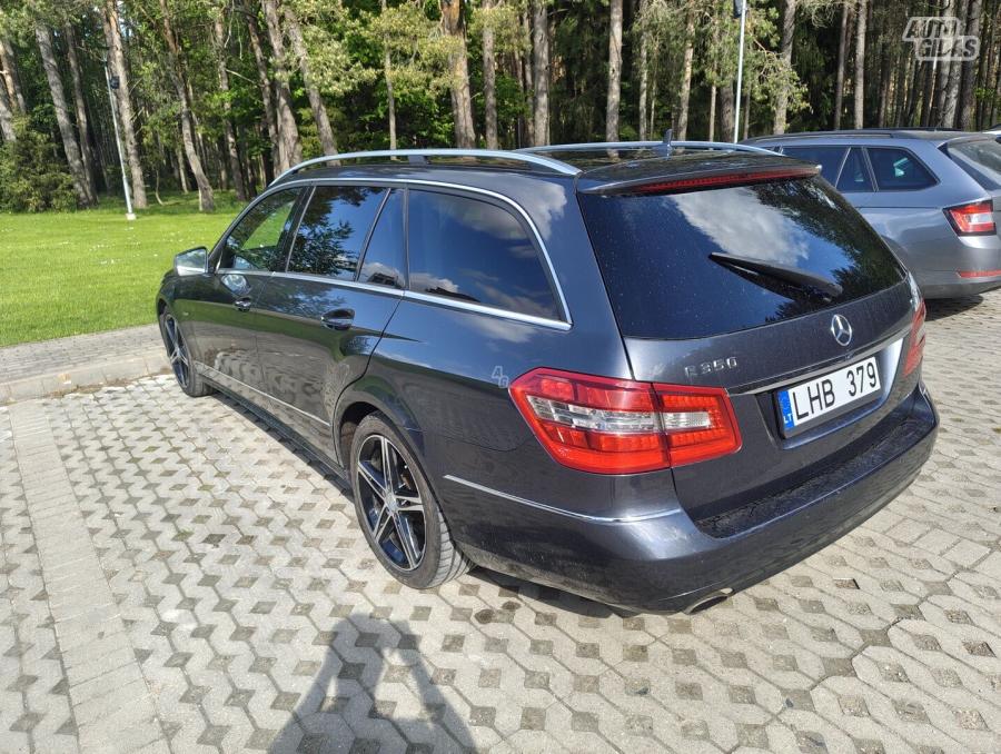 Mercedes-Benz E 350 2011 in Druskininkai, with an engine capacity of 3.00 L and mileage of 349 thousand km for 6300 €, photo 5 on AUTOMOTO.COM.LV