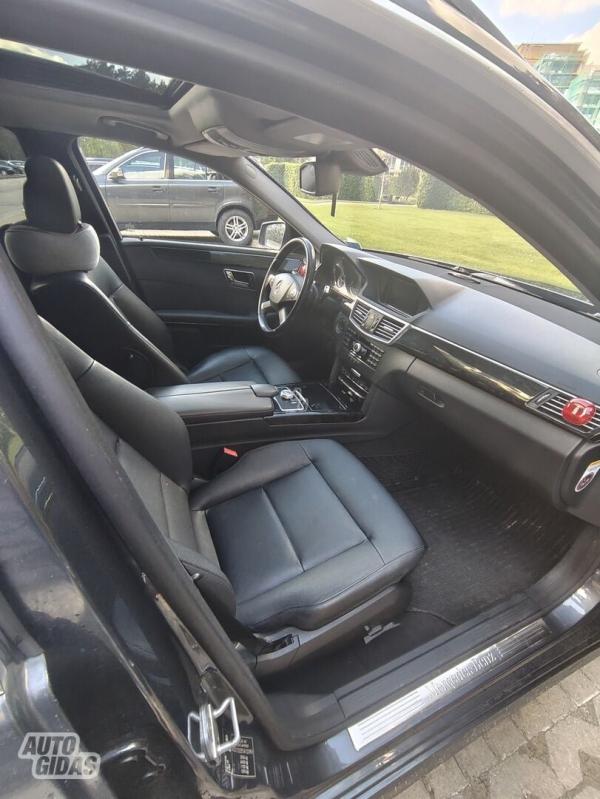 Mercedes-Benz E 350 2011 in Druskininkai, with an engine capacity of 3.00 L and mileage of 349 thousand km for 6300 €, photo 7 on AUTOMOTO.COM.LV
