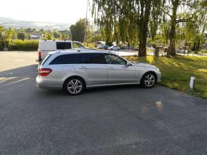 Mercedes-Benz E 350 2012 in Kaunas, with an engine capacity of 3.00 L and mileage of 262 thousand km for 8200 €, photo 6 on AUTOMOTO.COM.LV